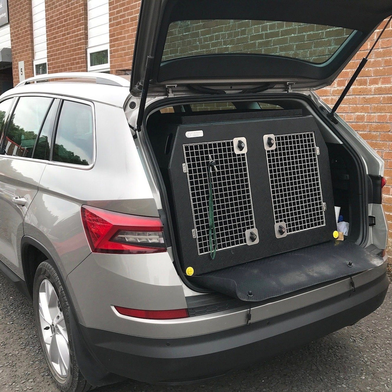 DT 3 Dog Crate For Skoda Kodiaq — DT BOXES